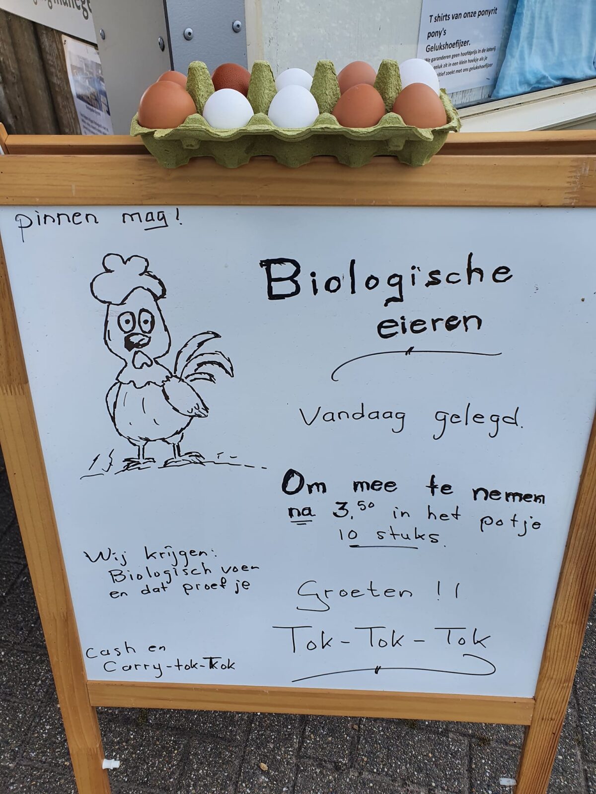 Biologische eitjes van Chicken Hans te koop! - Stal van Horne Hoeve